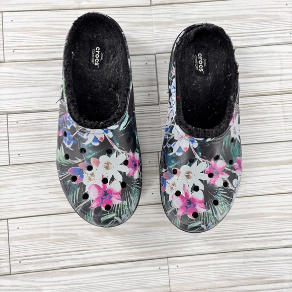 CROCS | Shoes | Crocs Freesail Lined Floral Graphic Clog Relaxed Fit ...